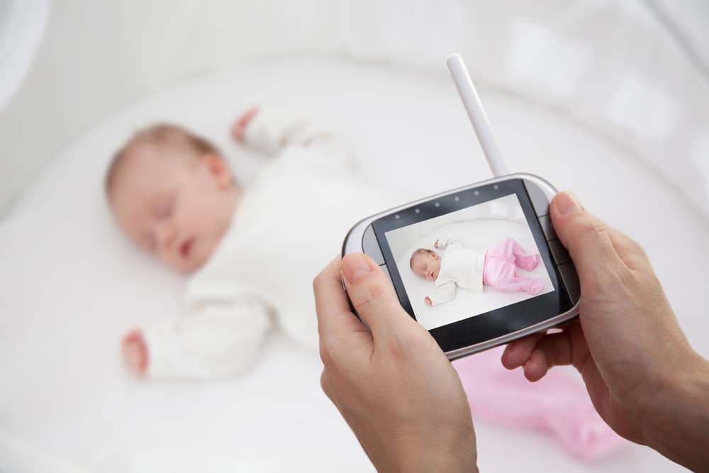 20 Best Baby Monitors For Those Who Want To Keep An Eye
