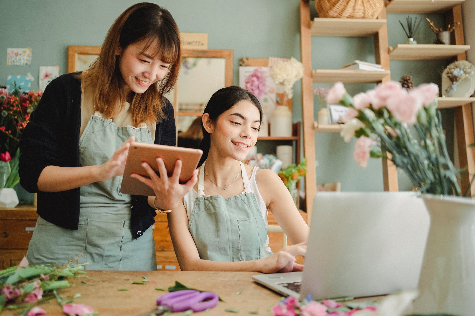 5 Things To Know About Small Business Shipping Services