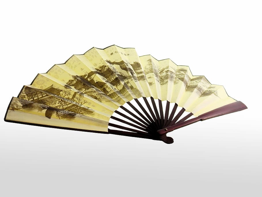 The Magic Of Custom Printed Folding Fans With A Fashion Forward Spin