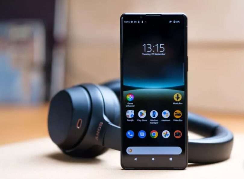 Top Compact Android Phones Available For Purchase