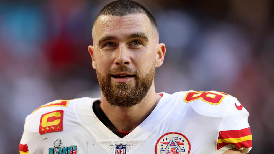 Travis Kelce Net Worth, Height, Weight, Career, Family, Early Life